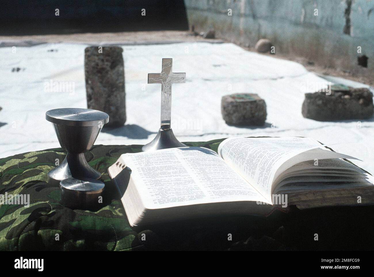 Protestant worship service hi-res stock photography and images - Alamy