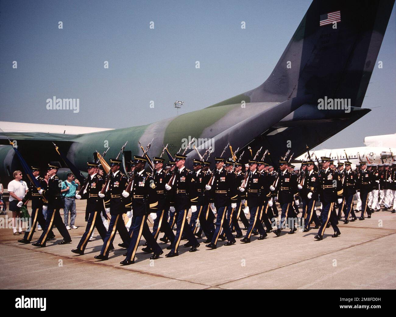 The U.S. Army Drill Team, part of the 3rd U.S. Infantry (The Old Guard ...