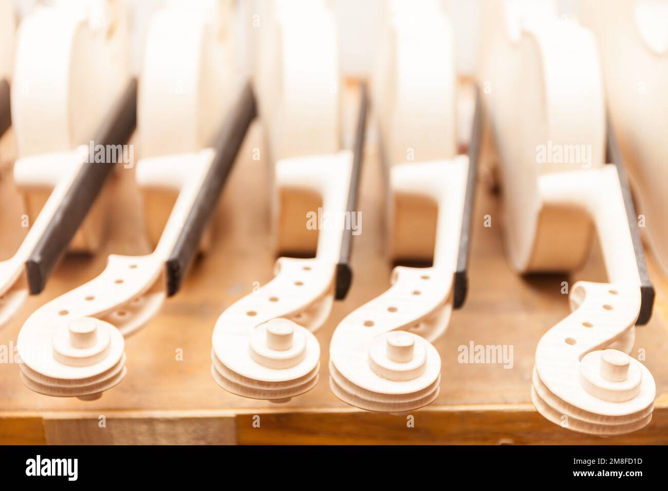 Violin production hi-res stock photography and images - Alamy
