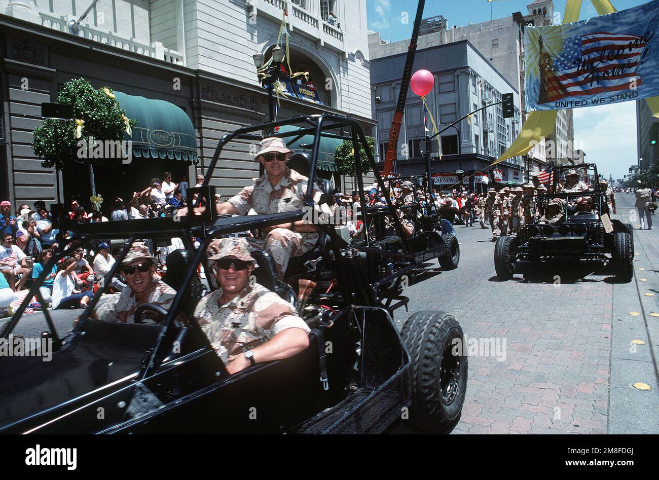 Navy seal team desert hi-res stock photography and images - Alamy