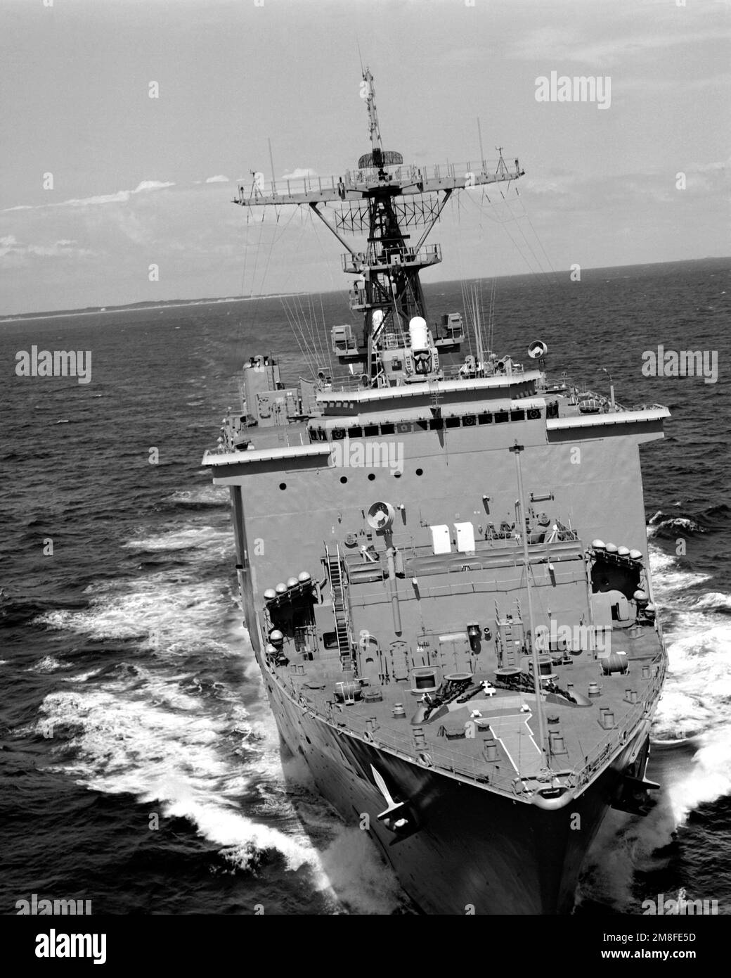 A bow view of the dock landing ship USS WHIDBEY ISLAND (LSD-41 ...