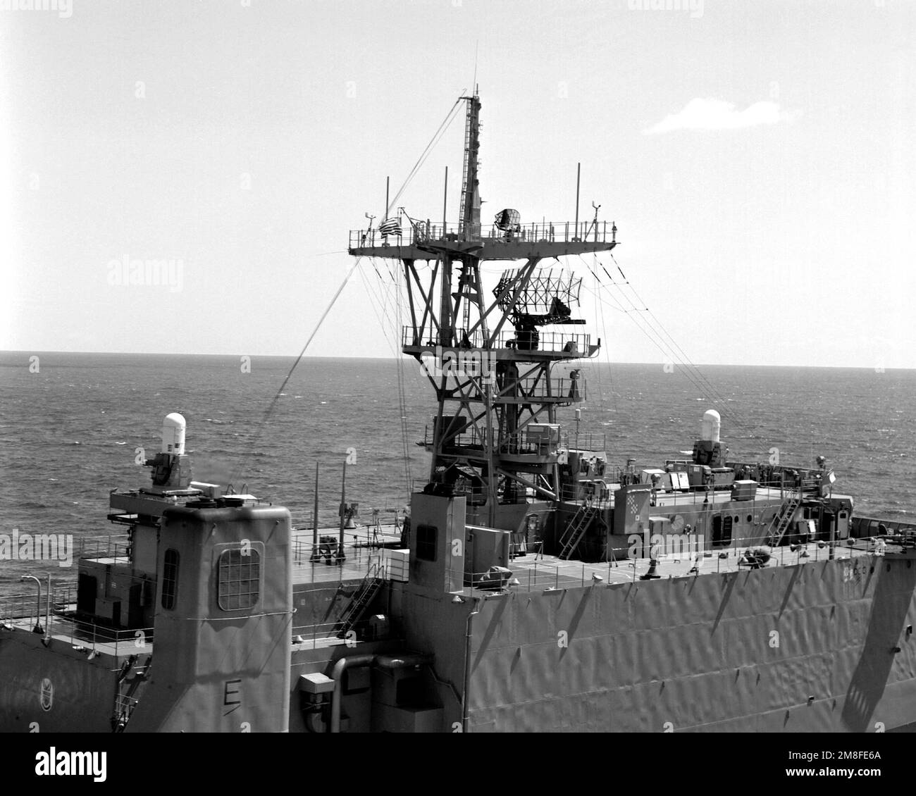 Uss whidbey island lsd 41 hi-res stock photography and images - Alamy