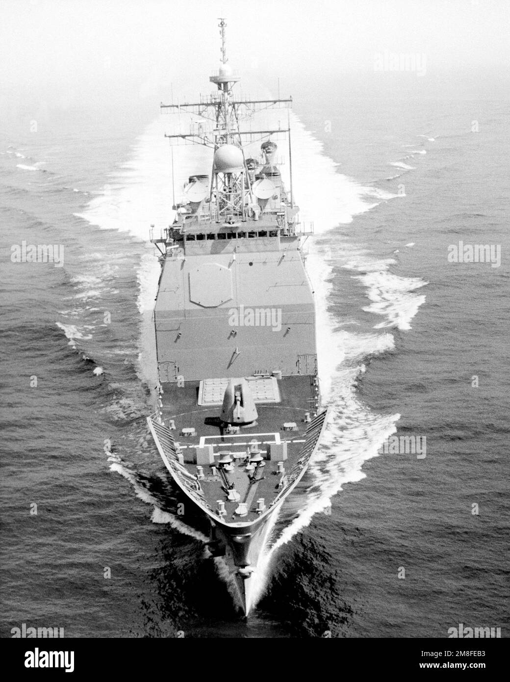 A bow view of the guided missile cruiser USS HUE CITY (CG 66) underway ...