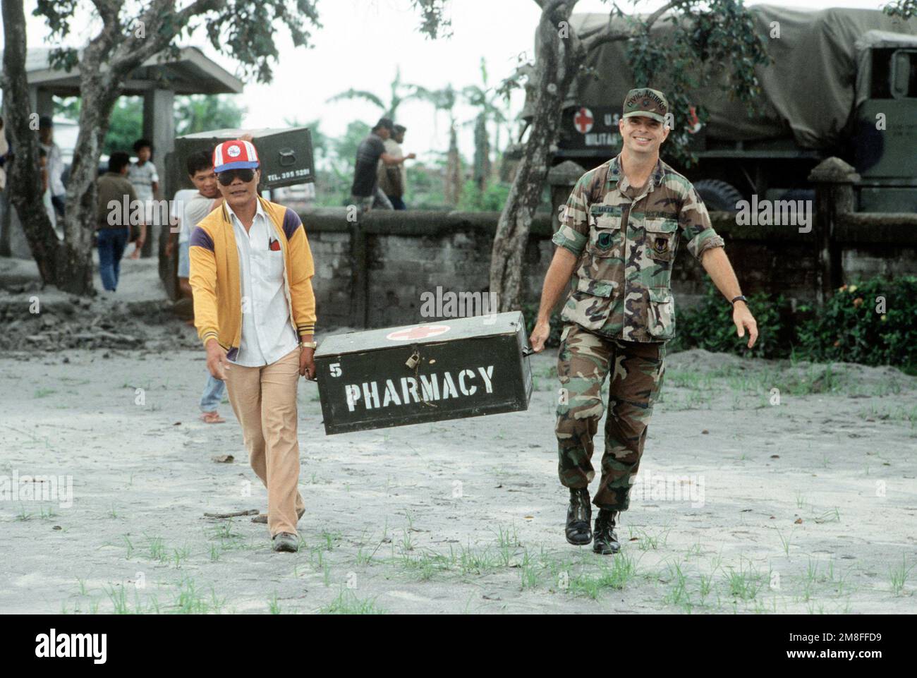 Filipino baker hi-res stock photography and images - Alamy