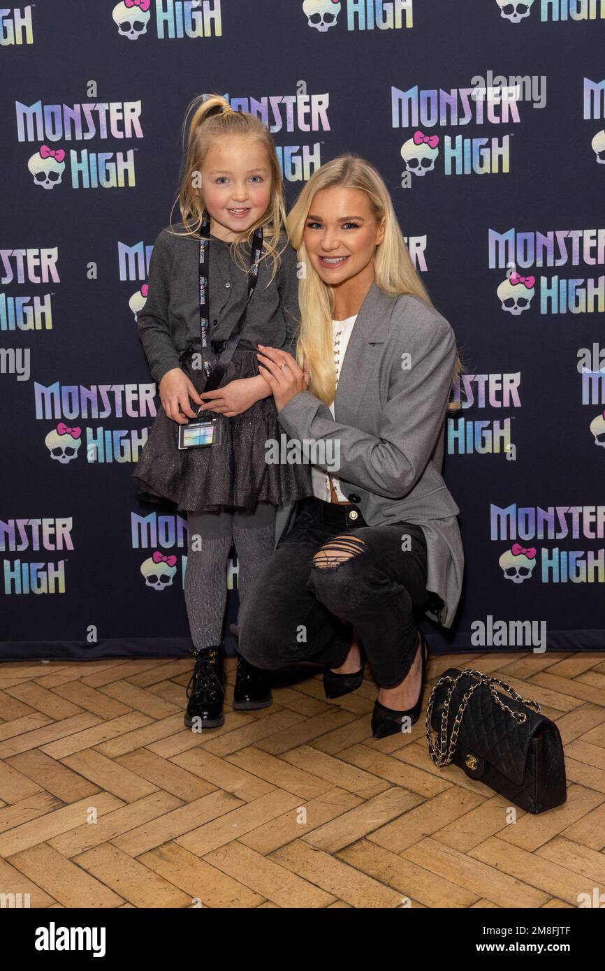 London, UK. 13th Jan, 2023. Abbie Quinnen with her niece Edie at the ...