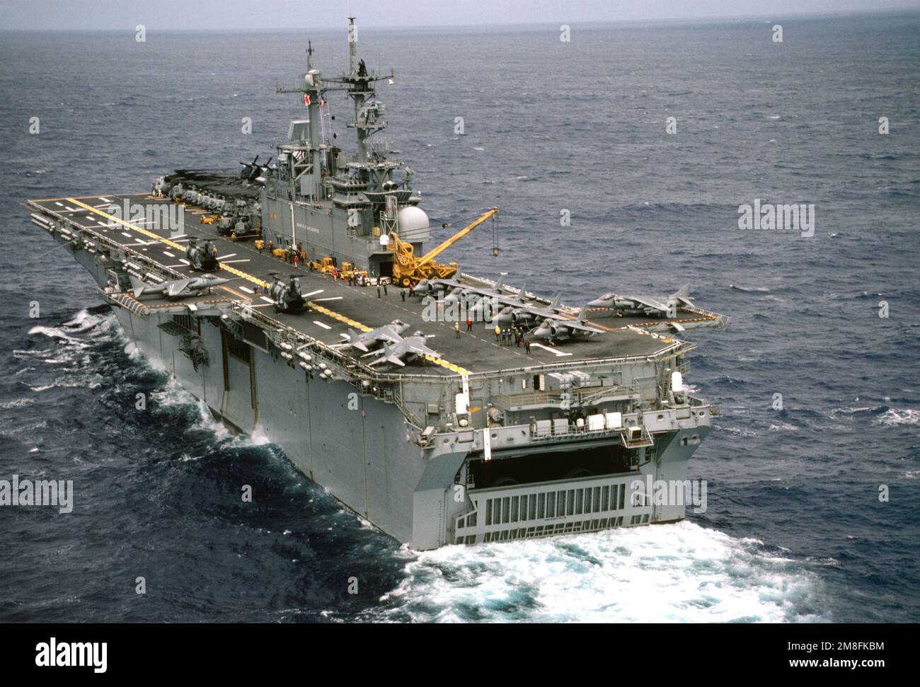 A port quarter view of the amphibious assault ship USS WASP (LHD-1 ...