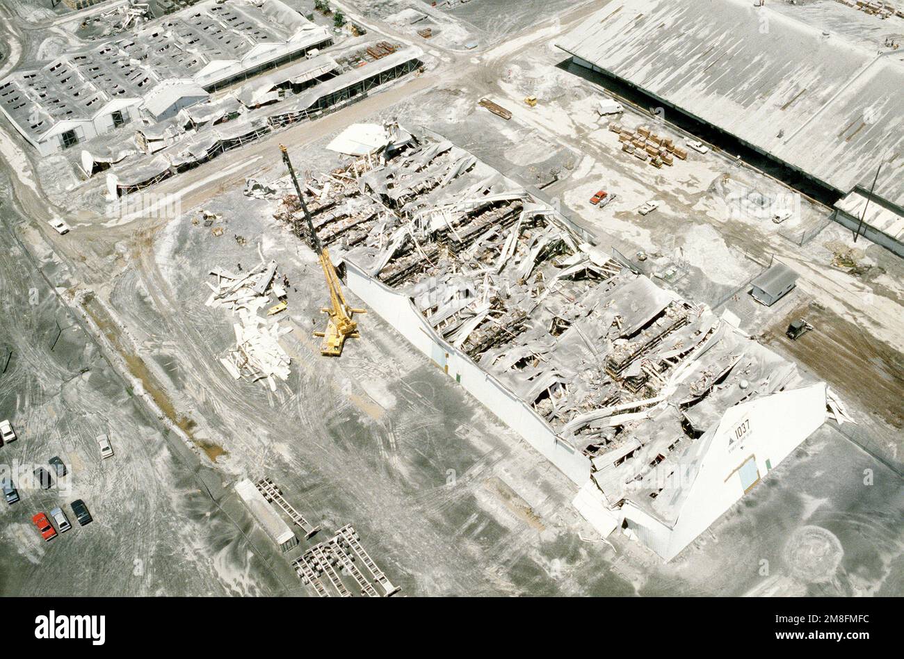 Pinatubo eruption 1991 hi-res stock photography and images - Alamy