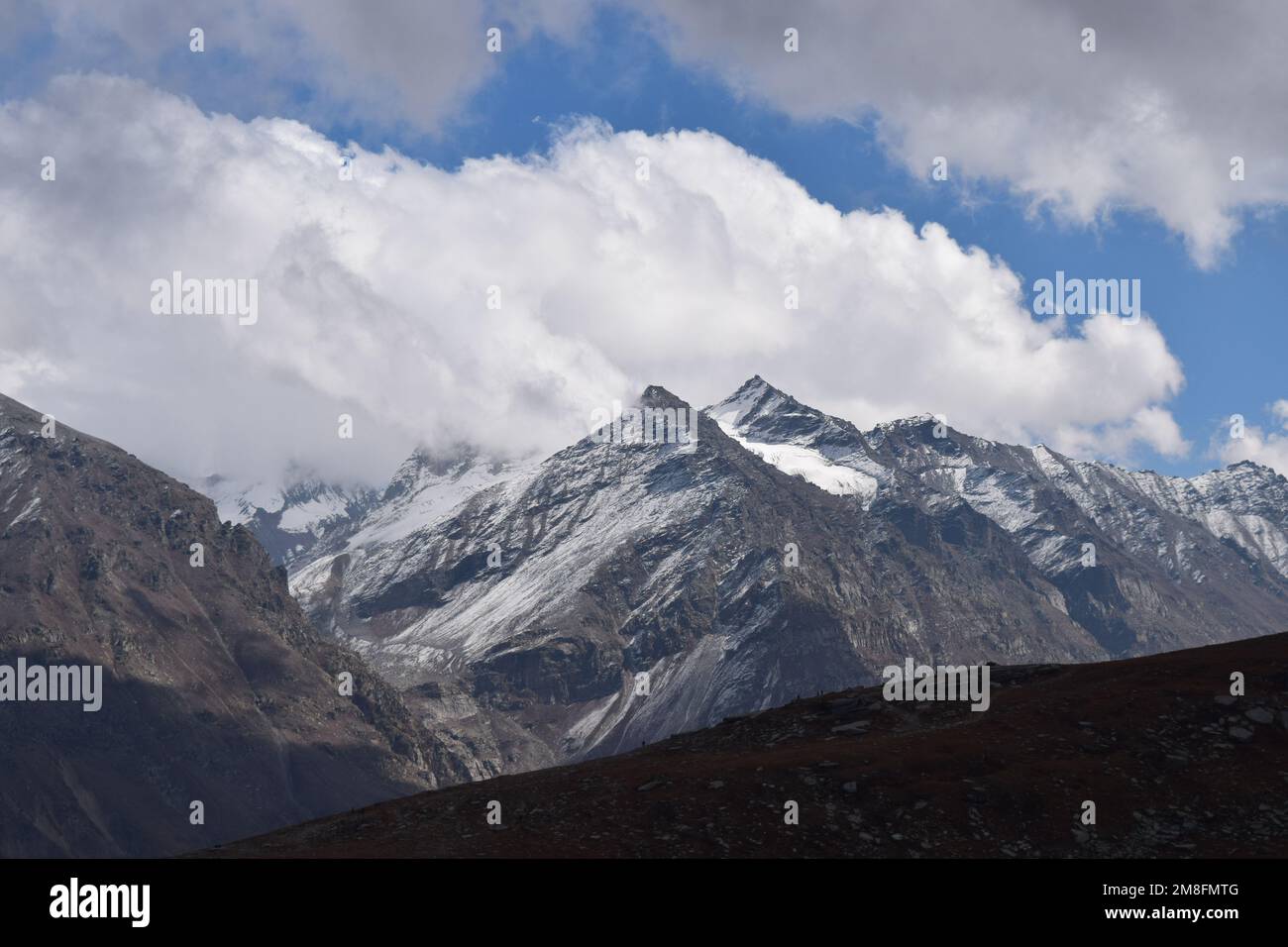 A landscape scene of snowy range mountains in Himachal pradesh, India ...