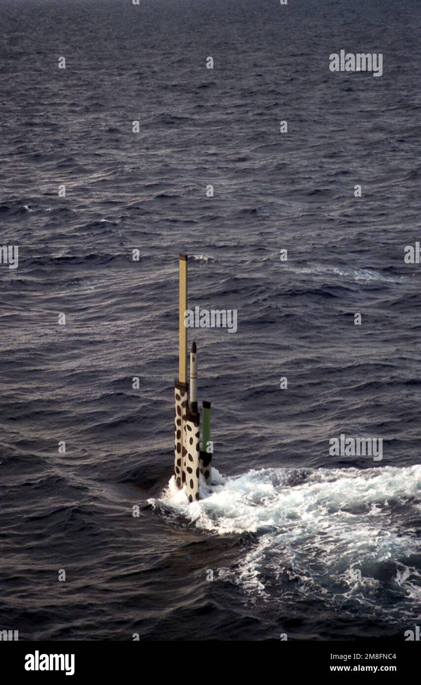 Periscopes hi-res stock photography and images - Alamy