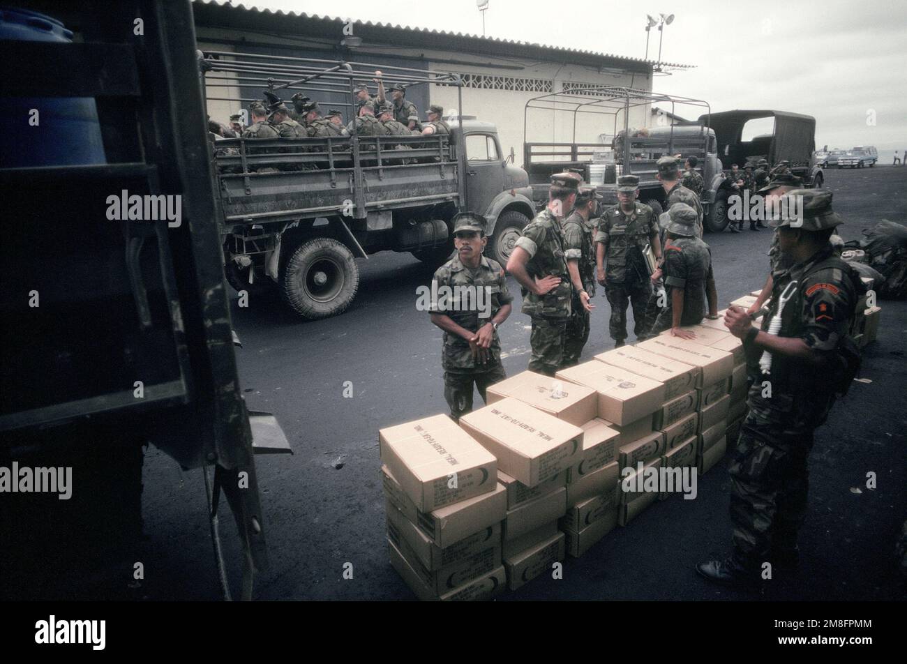 Mres meals ready eat ready hi-res stock photography and images - Alamy