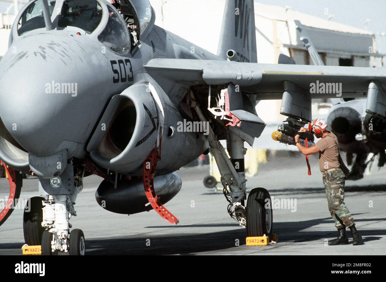 Sidewinder air air missile mounted hi-res stock photography and images ...