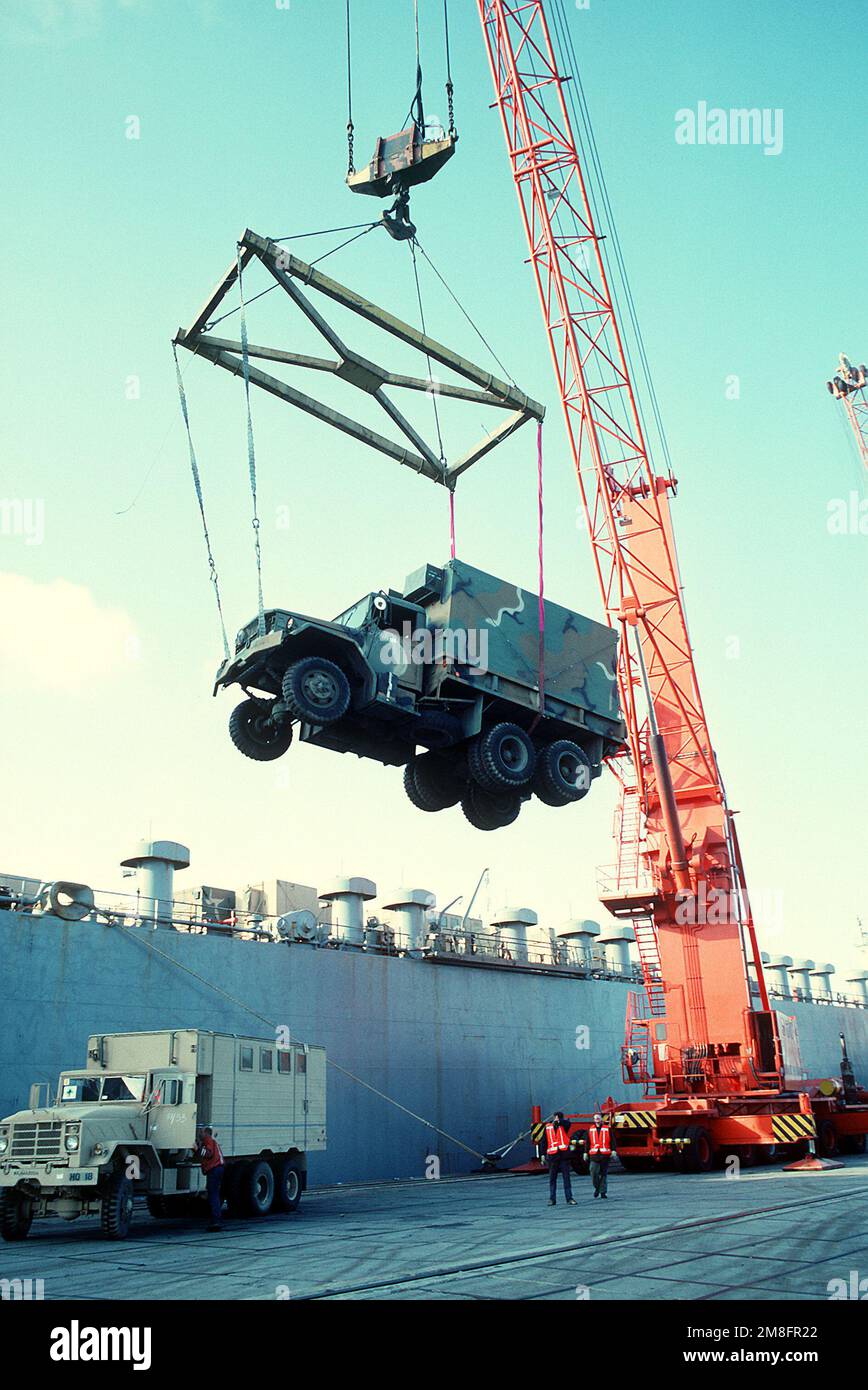 M 939 5 ton truck hi-res stock photography and images - Alamy