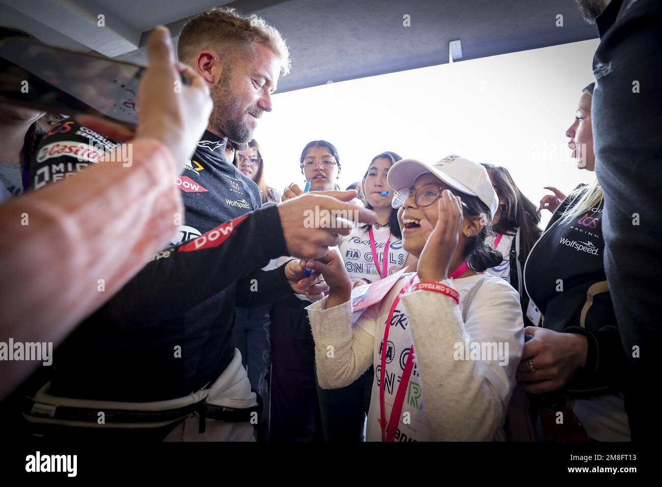 Girls on track tour en Pit Lane during the 2023 Mexico City ePrix, 1st ...