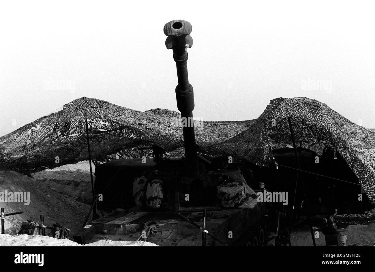 Marines from 5th Battalion, 11th Marines, conduct gun drills with their ...