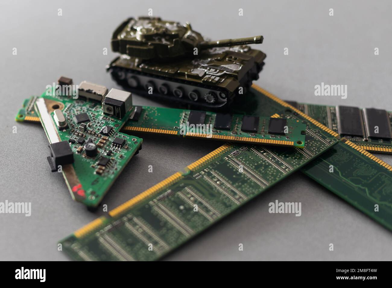 Concept: a new war is going on in the field of computer technology ...