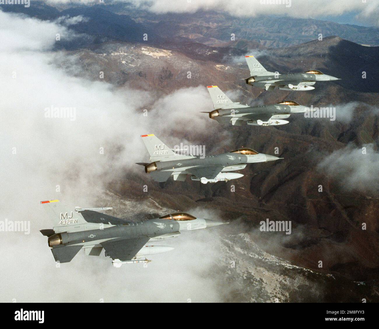 Four F-16C Fighting Falcon aircraft of the 432nd Fighter Wing fly in ...