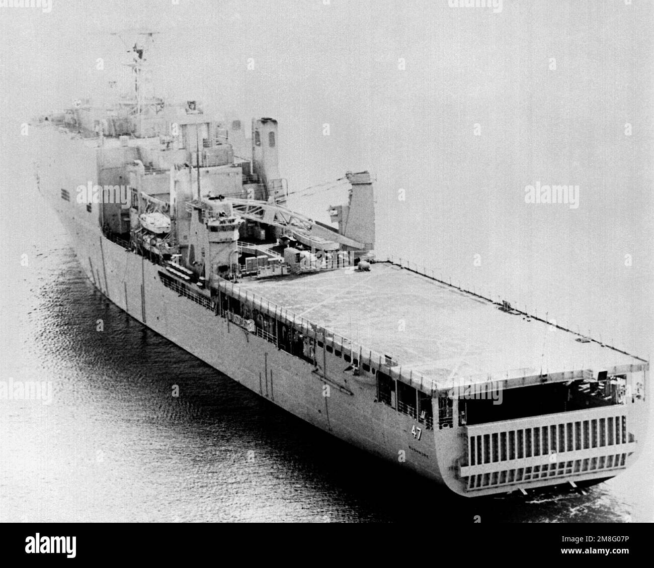 A port quarter view of the dock landing ship USS RUSHMORE (LSD-47 ...