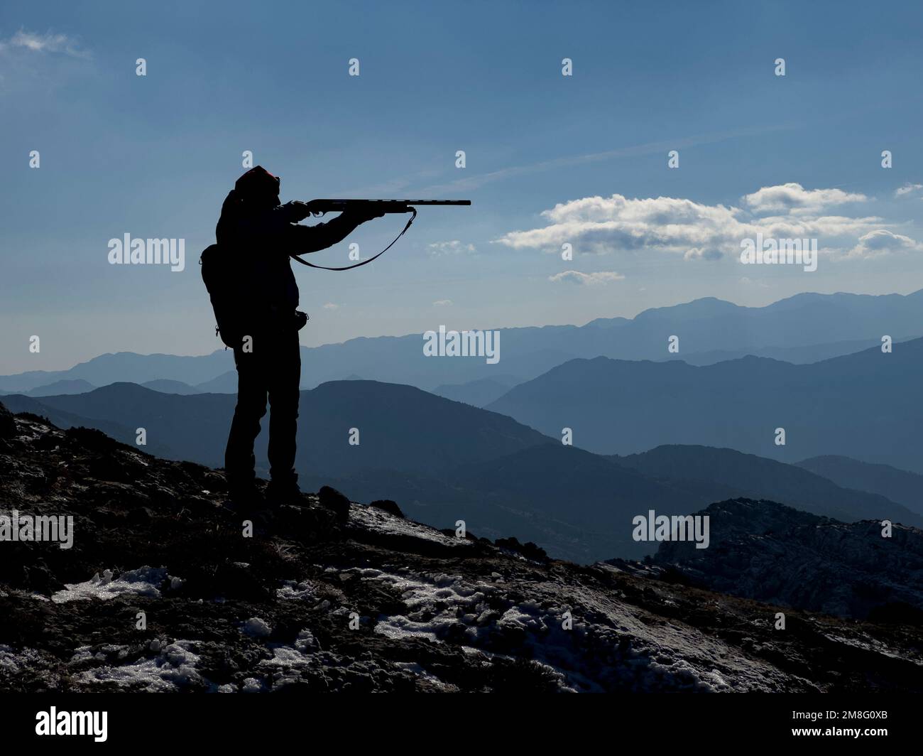 Professional hunter hi-res stock photography and images - Alamy