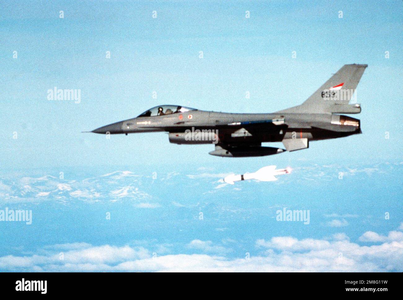 A F-16A Fighting Falcon aircraft of the Royal Norwegian air force ...