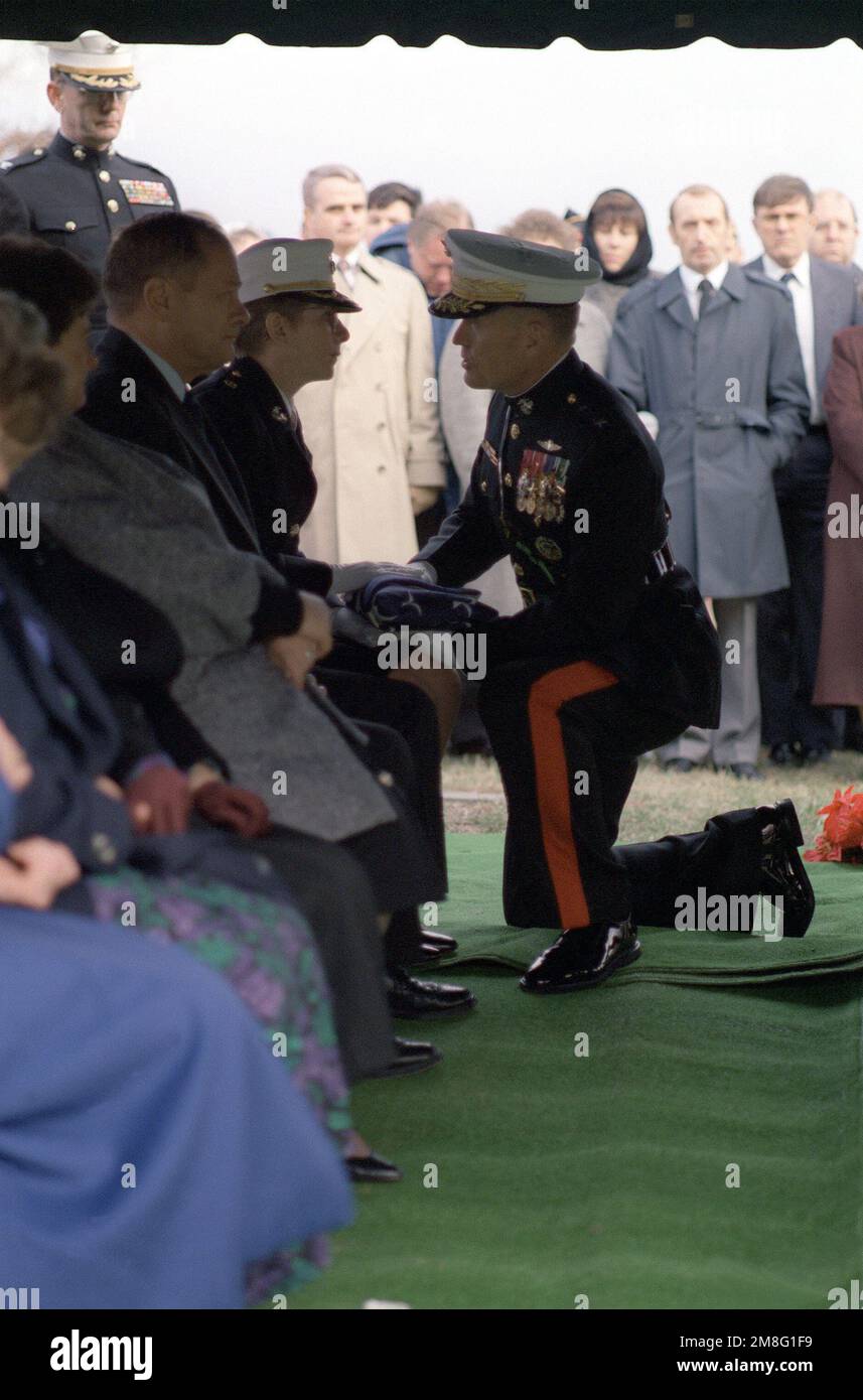 GEN Carl E. Mundy Jr., commandant of the Marine Corps, presents MAJ ...