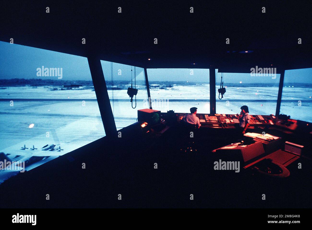 Control tower and outbound aircraft hi-res stock photography and images ...