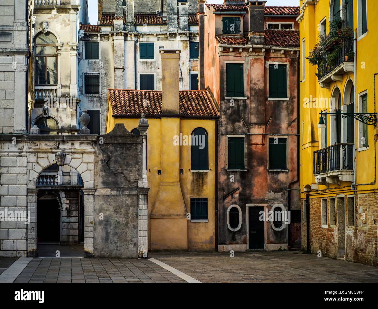 Details of buildings in Venice Stock Photo - Alamy