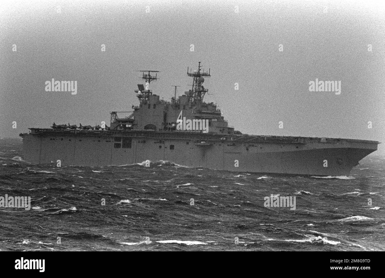 A starboard side view of the amphibious assault ship USS NASSAU (LHA-4 ...