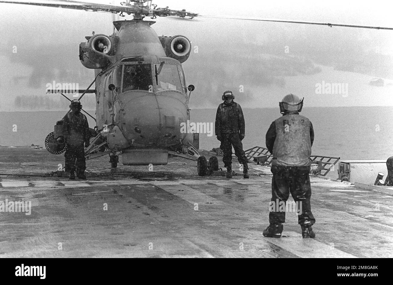 A SH-2FD Sea Sprite helicopter of Light Helicopter Squadron 32 (HSL-32 ...