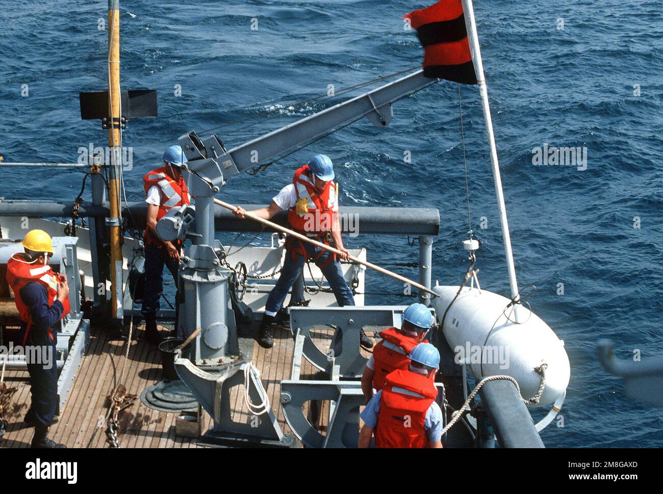 Minesweeping hi-res stock photography and images - Alamy