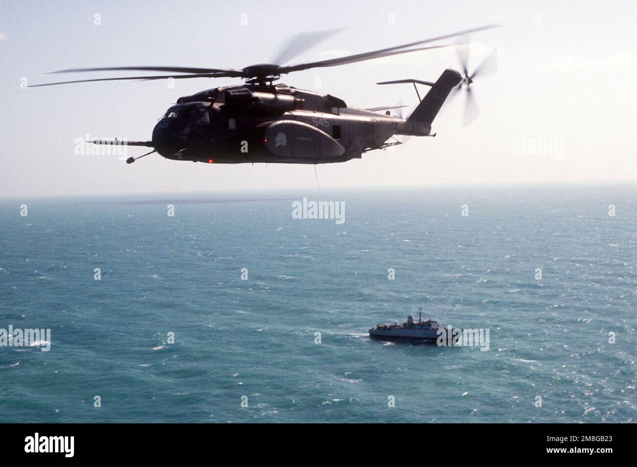 A Helicopter Mine Countermeasures Squadron 14 (HM-14) MH-53E Sea Dragon ...