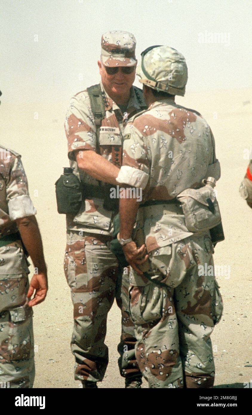 Commander of the u s central command hi-res stock photography and ...