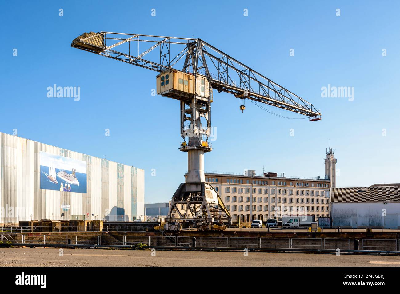 The old Titan crane by the Etablissements Joseph Paris in the Chantiers ...