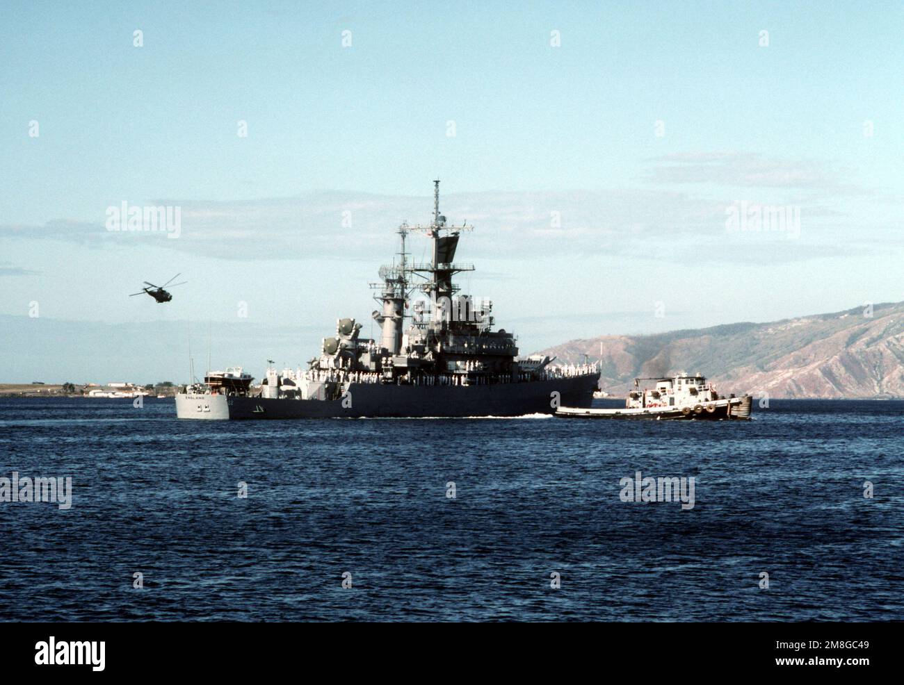 A starboard quarter view of the guided missile cruiser USS ENGLAND (CG ...