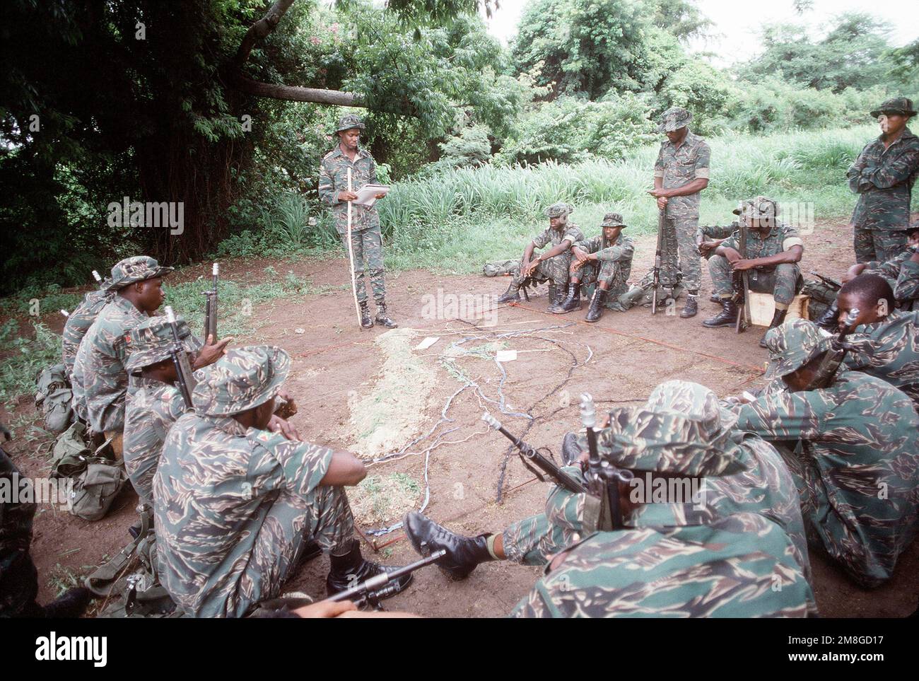 Military sniping hi-res stock photography and images - Alamy