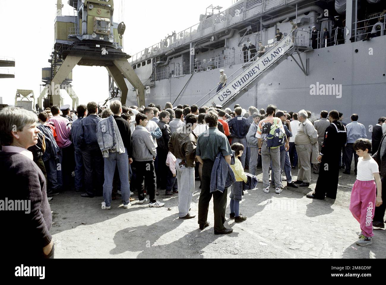 LCAC-28 of the dock landing ship USS WHIDBEY ISLAND (LSD-41) gives an ...