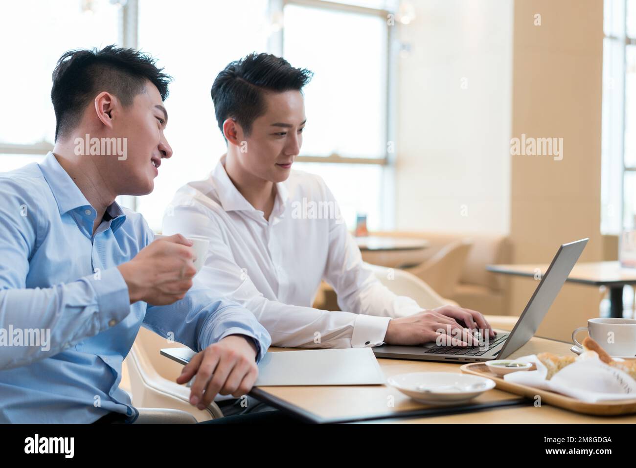 Business communication negotiations Stock Photo - Alamy