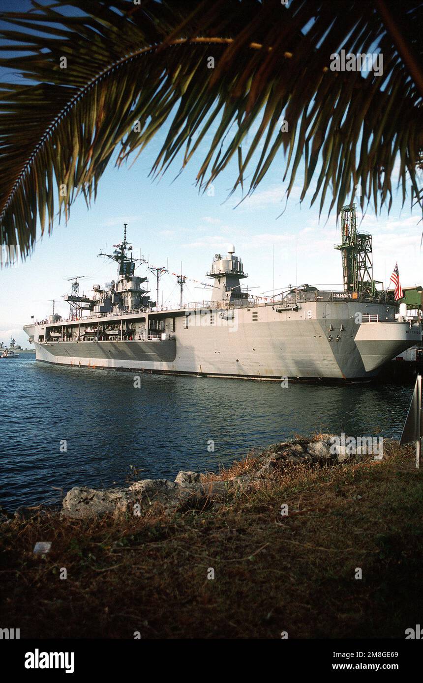 A port quarter view of the amphibious command ship USS BLUE RIDGE (LCC ...