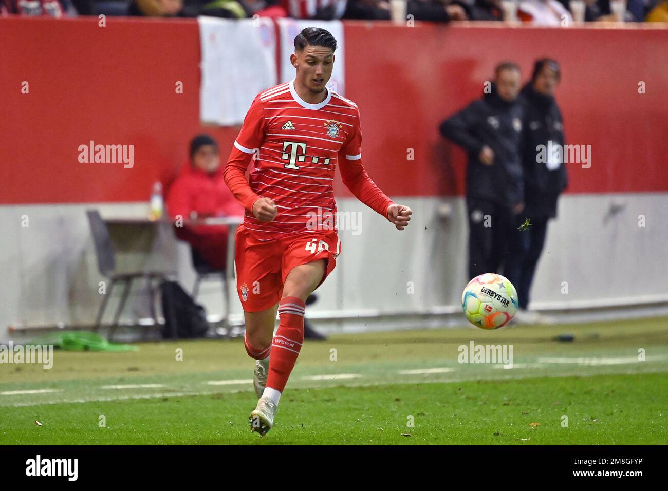 Yusuf KABADAYI (FC Bayern Munich), action, individual action, single ...