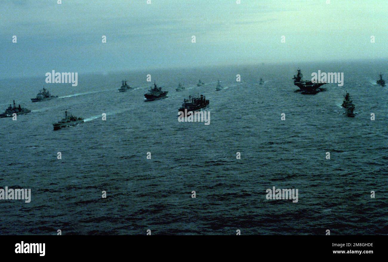 The aircraft carrier USS SARATOGA (CV-60) and the amphibious command ...