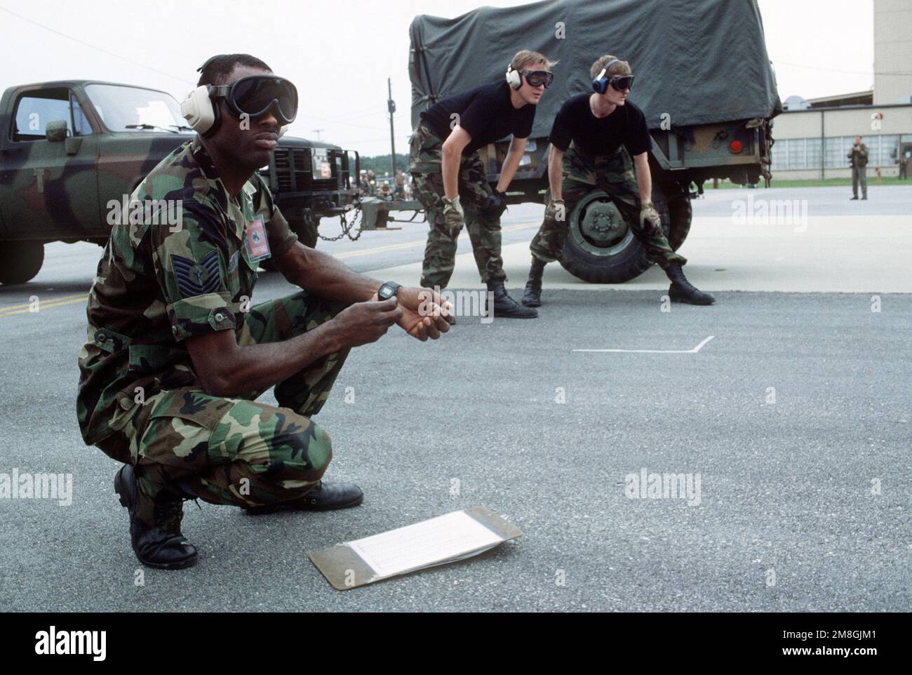 MSGT Roy Taylor (kneeling), a RODEO 92 engine running on/offload (ERO ...