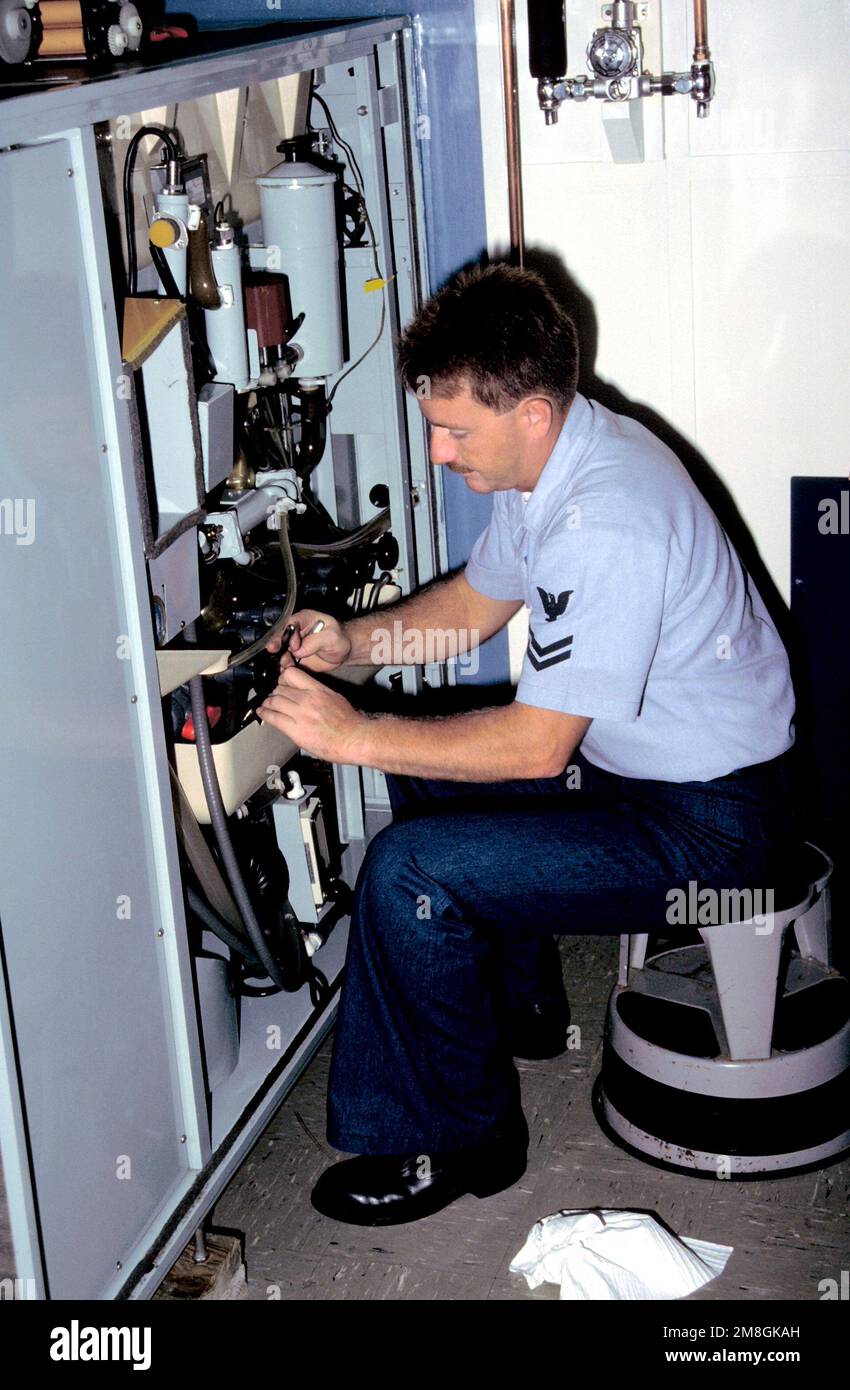 Silver recovery hi-res stock photography and images - Alamy