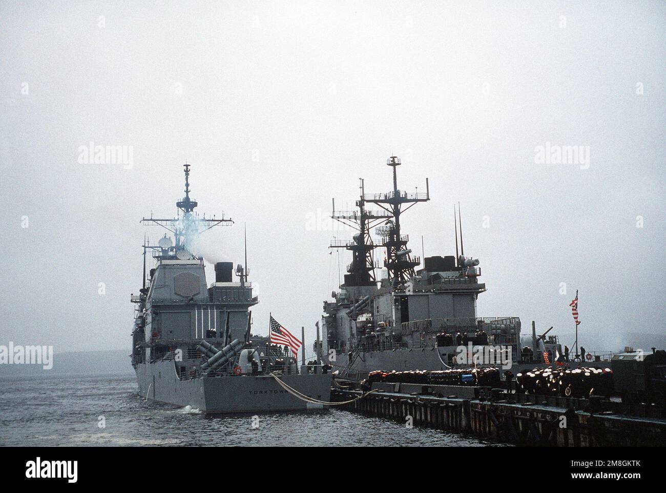 The guided missile cruiser USS YORKTOWN (CG-48) and the destroyer USS O ...