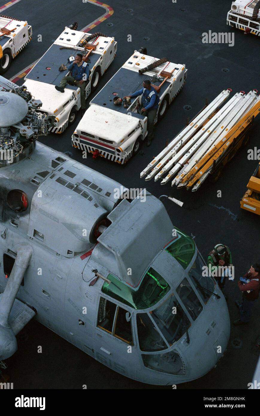 DN-SC-04-15251. Base: USS Nimitz (CVN 68 Stock Photo - Alamy