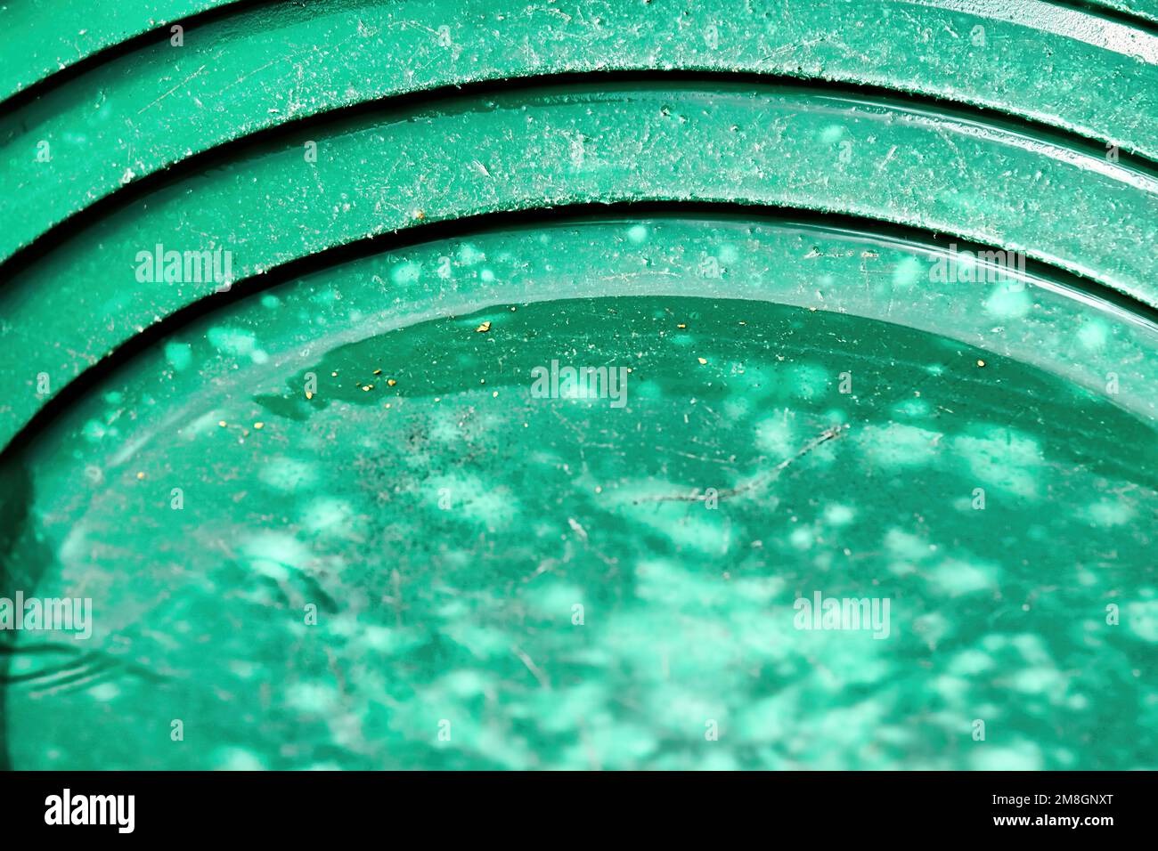 Gold flakes hi-res stock photography and images - Alamy