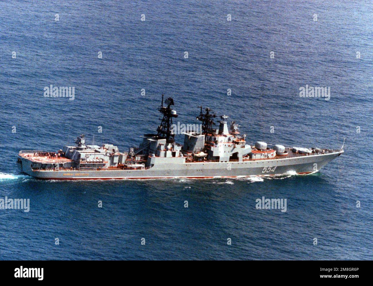 A starboard view of the Russian navy's Pacific Fleet Udaloy-class ...