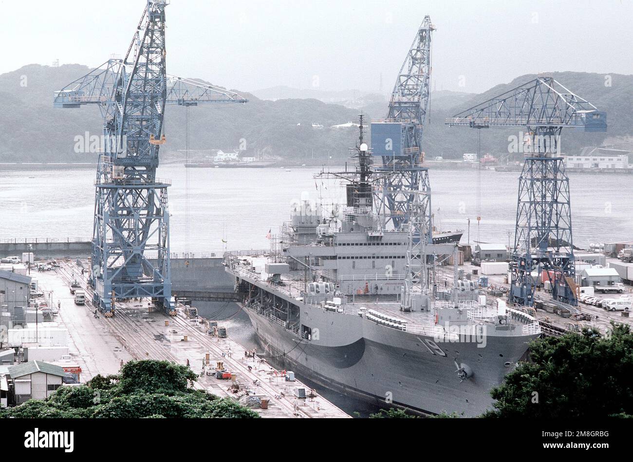 A starboard bow view of the amphibious command ship USS BLUE RIDGE (LCC ...