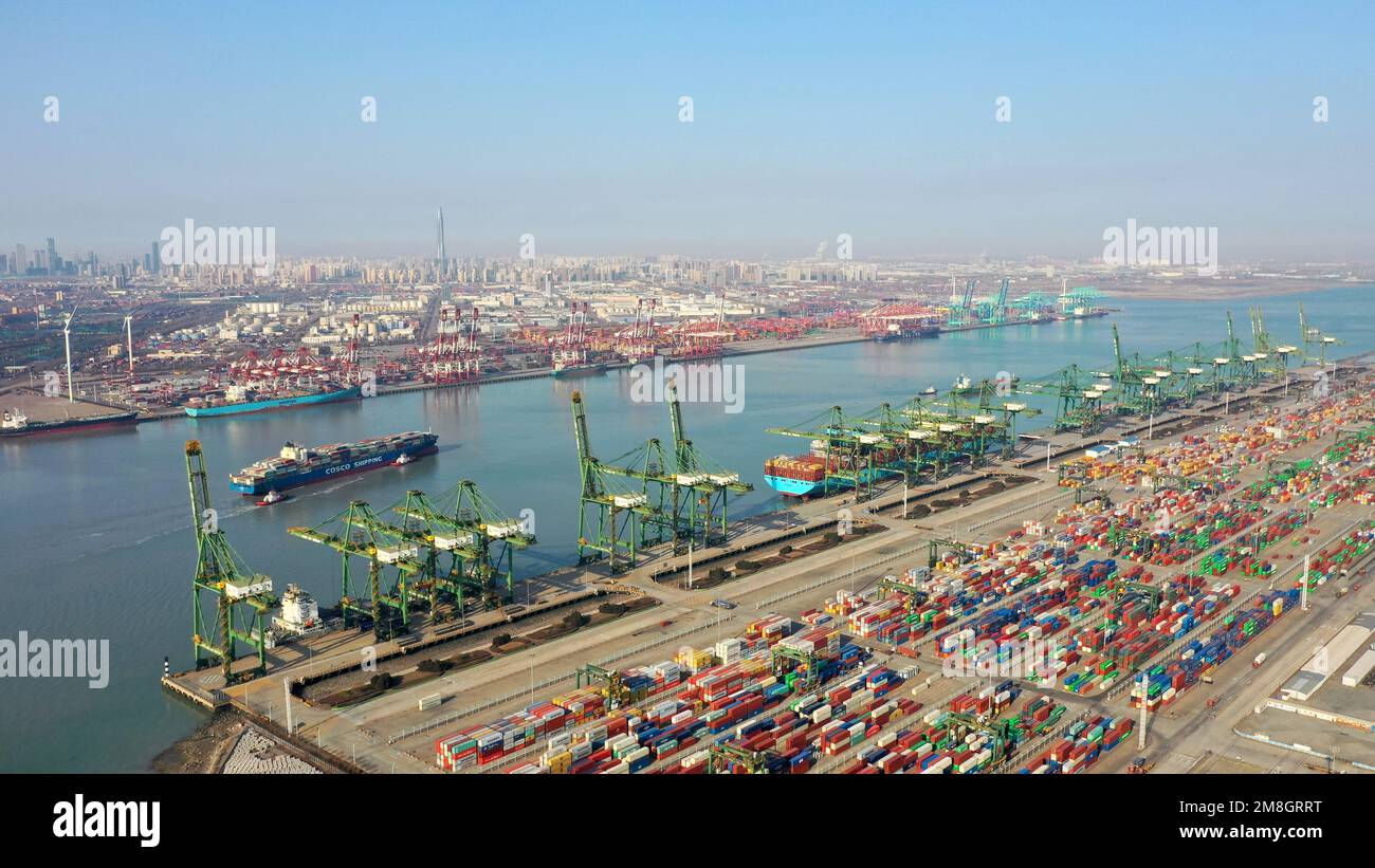 Terminal activities hi-res stock photography and images - Alamy