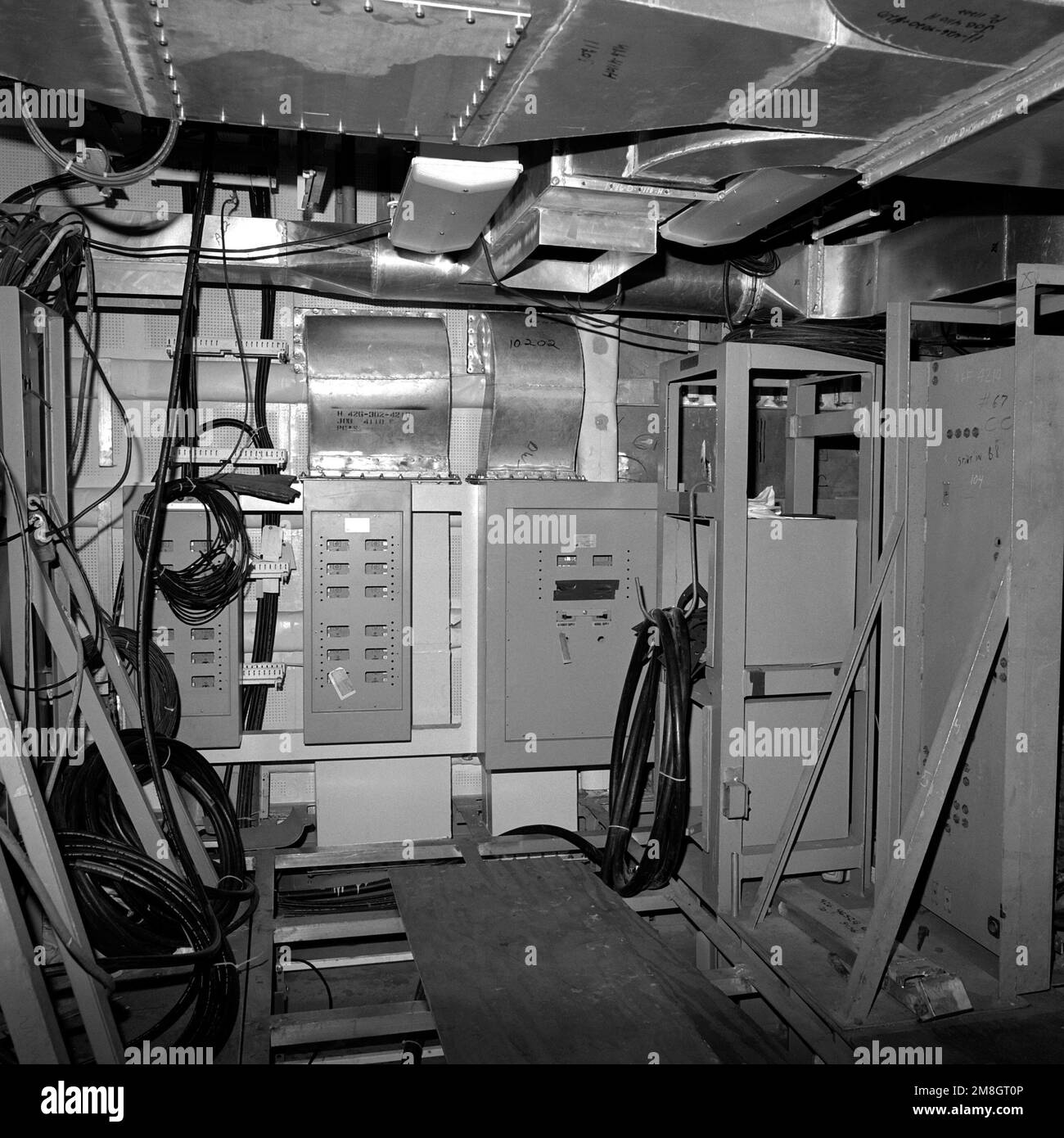 A view of computer central on the guided missile cruiser SHILOH (CG-67 ...