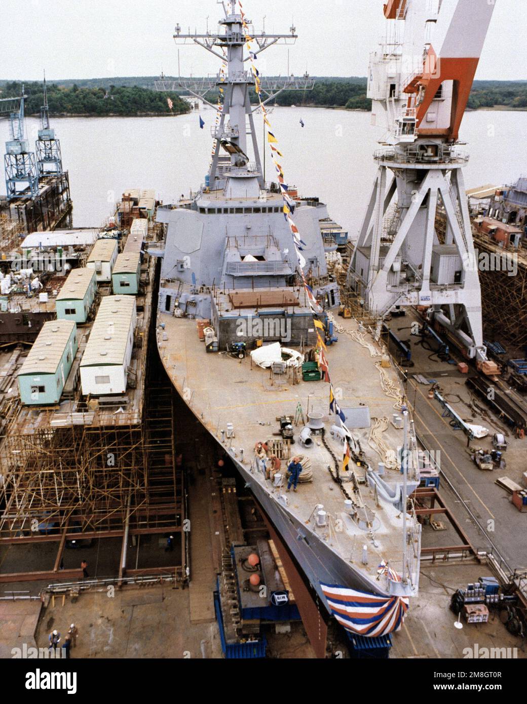 A starboard bow view of the guided missile destroyer JOHN S. MCCAIN ...
