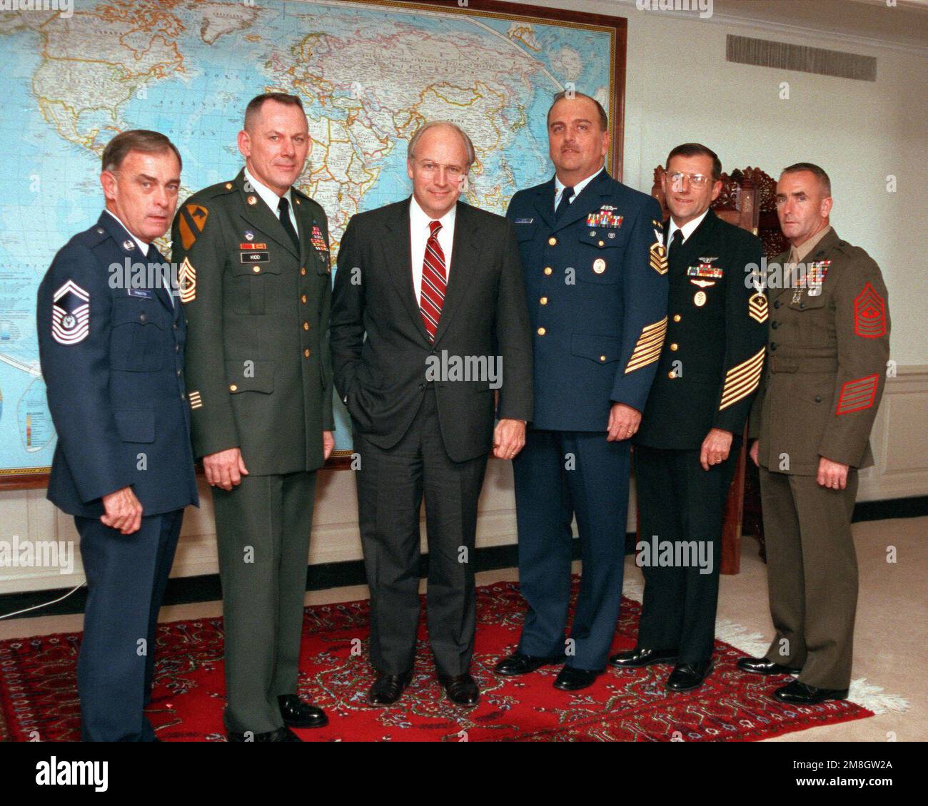 Secretary of Defense Richard Cheney meets with the SENIOR Enlisted ...